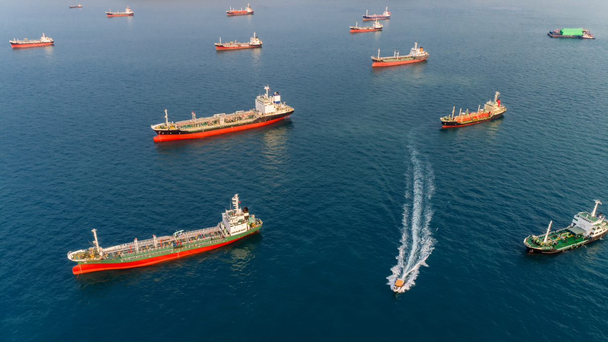 Ipieca-OSRL publish 'Plastic pellets clean-up field guide' | Ipieca